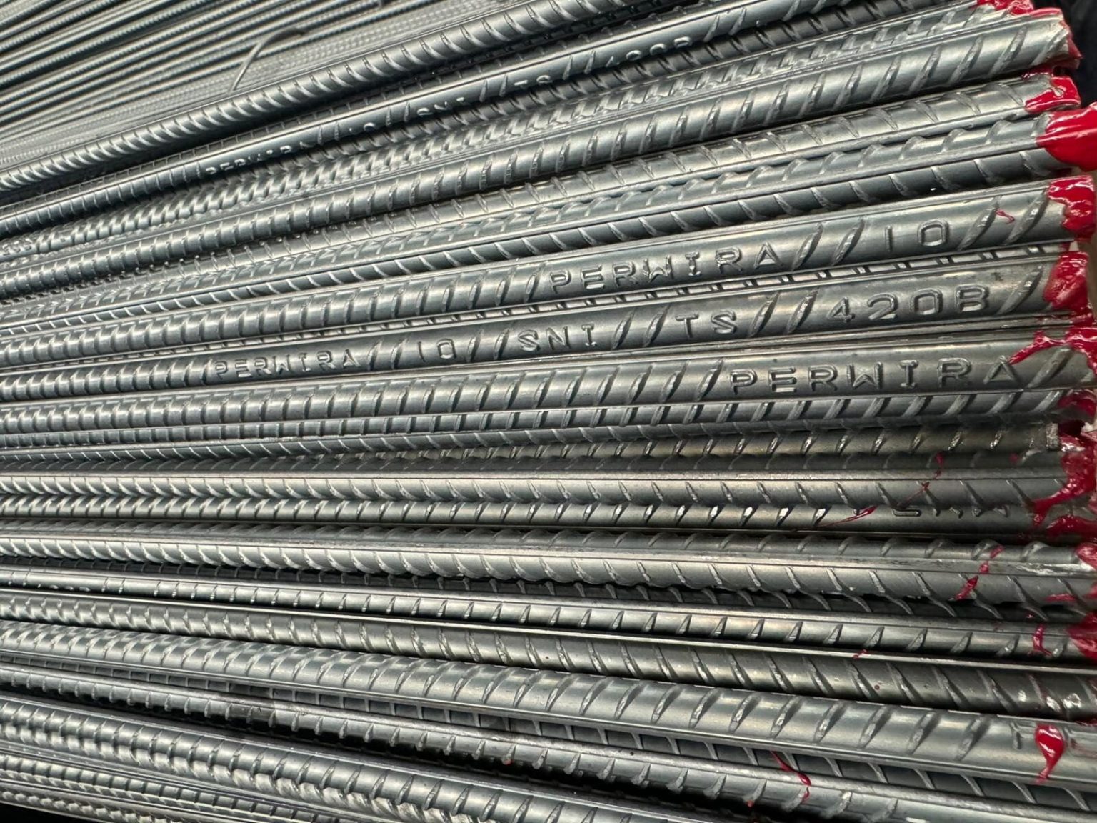 Beda Besi Beton Polos dan Ulir | Mana yang Lebih Kuat? | Perwira Steel