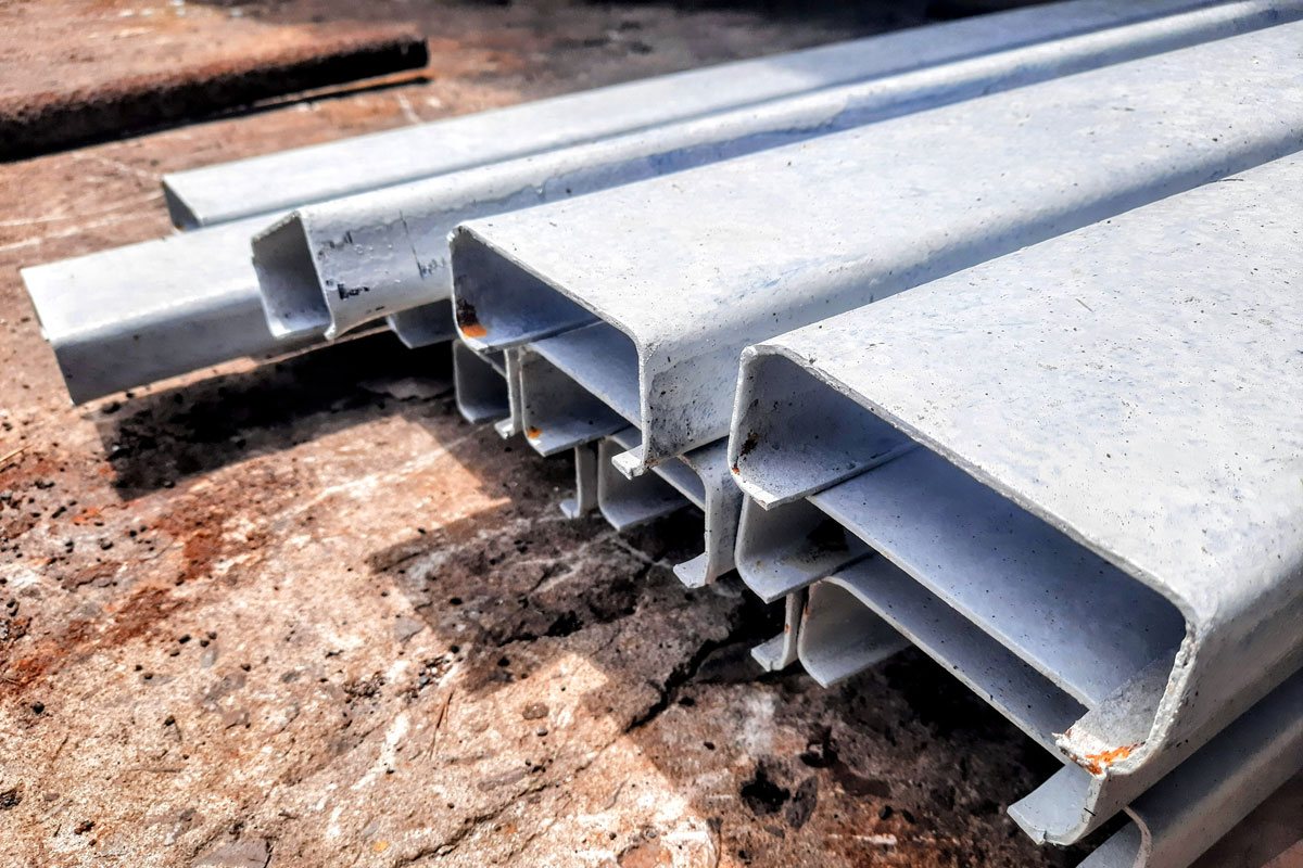 Besi CNP: Fungsi, Keunggulan & Tabel Ukurannya | Perwira Steel