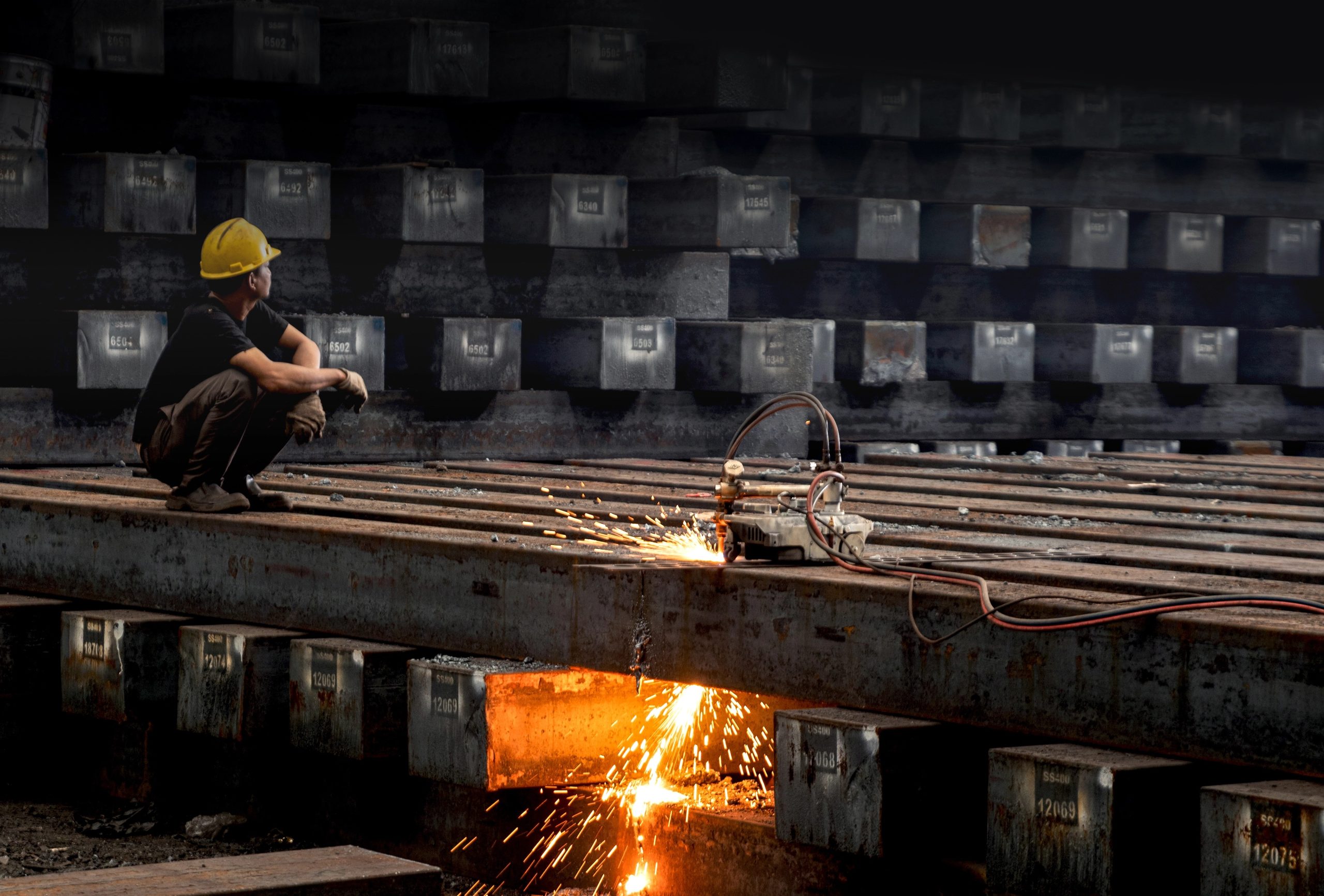 Jenis-Jenis Baja: Keunggulan hingga Kelemahan Baja | Perwira Steel