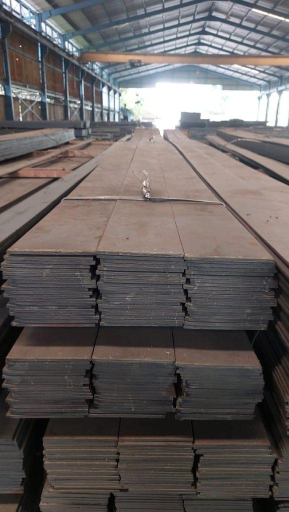 Jenis Plat Besi SNI: Pilih yang Tepat untuk Proyek Anda | Perwira Steel